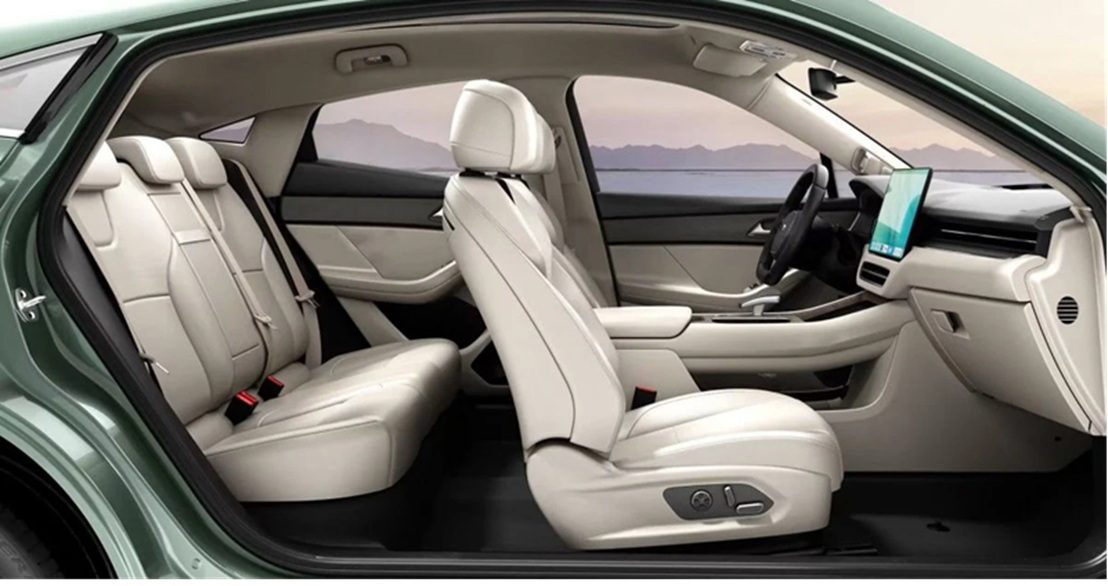 Seres 5 SUV 2WD Standard 2025 Review: Everyday Usability Meets Smart ...