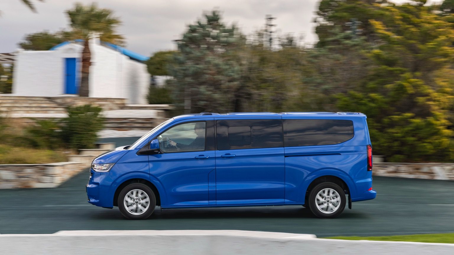 Meet the Road Commander: How the e-Caravelle L2 210 kW Turns Everyday ...